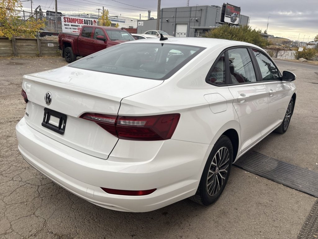Used 2021 Volkswagen Jetta Highline | SUNROOF | LEATHER | HEATED SEATS ...